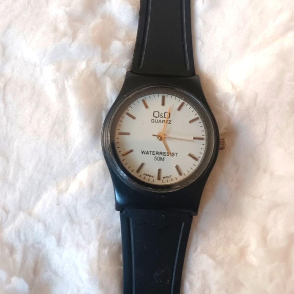 Q & Q Citizen Quartz Watch Vintage Timepiece Black Ba… - Gem